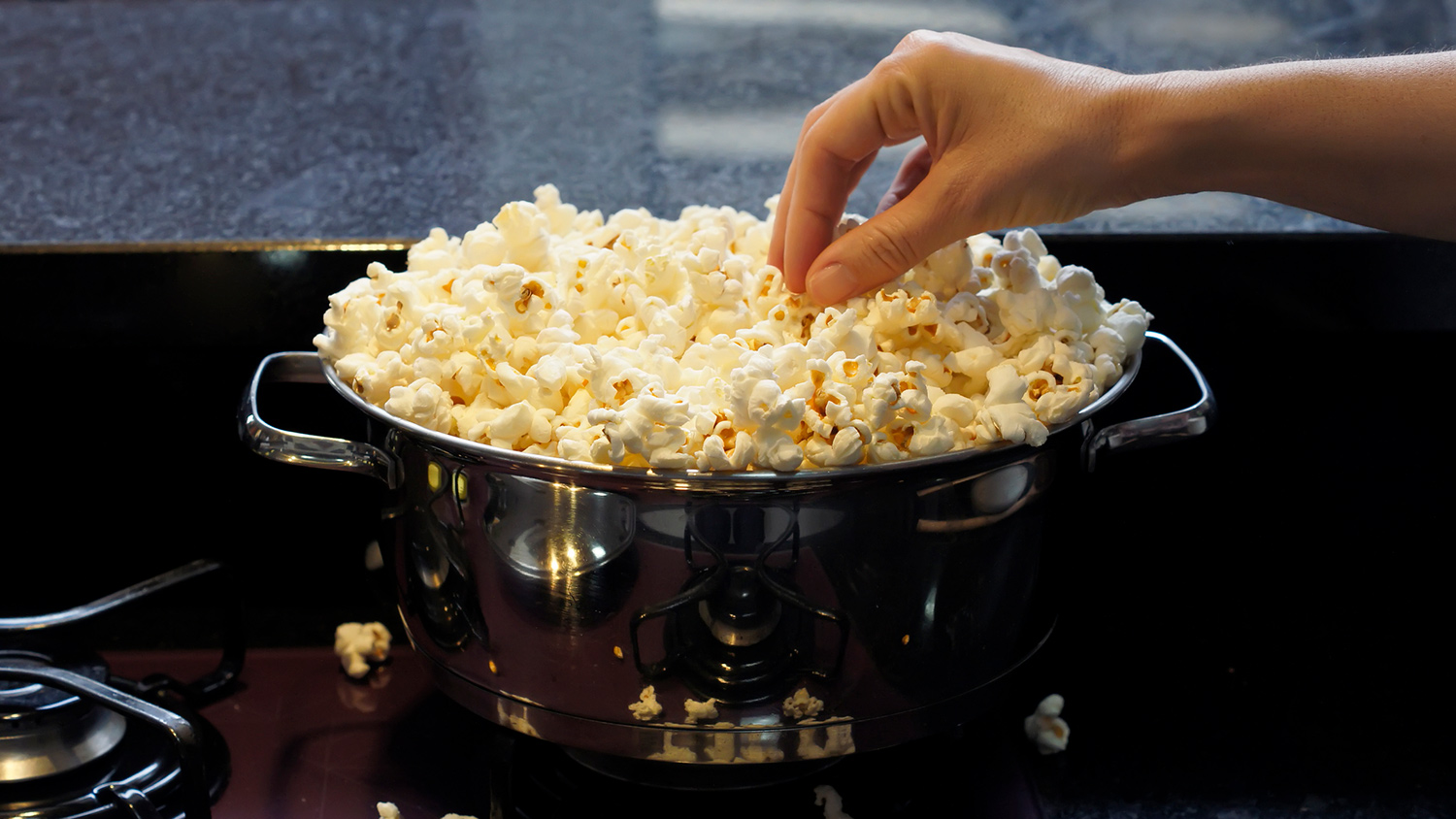 STEM Activity: Pop Into Science | National Inventors Hall of Fame®