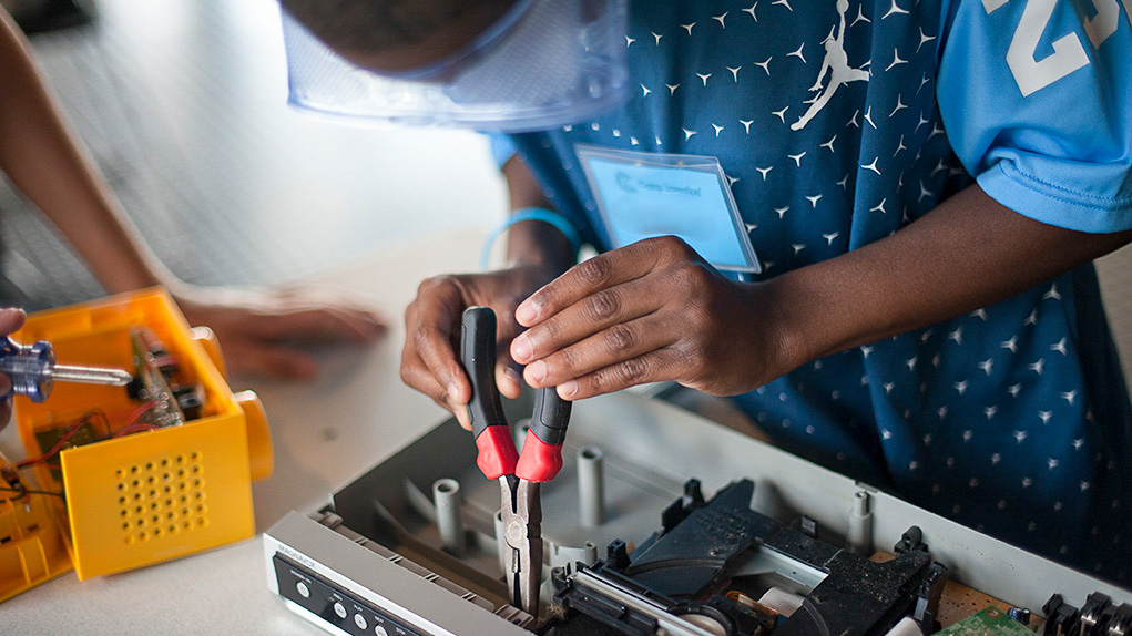 The Art of Tinkering in STEM Education | National Inventors Hall of Fame®