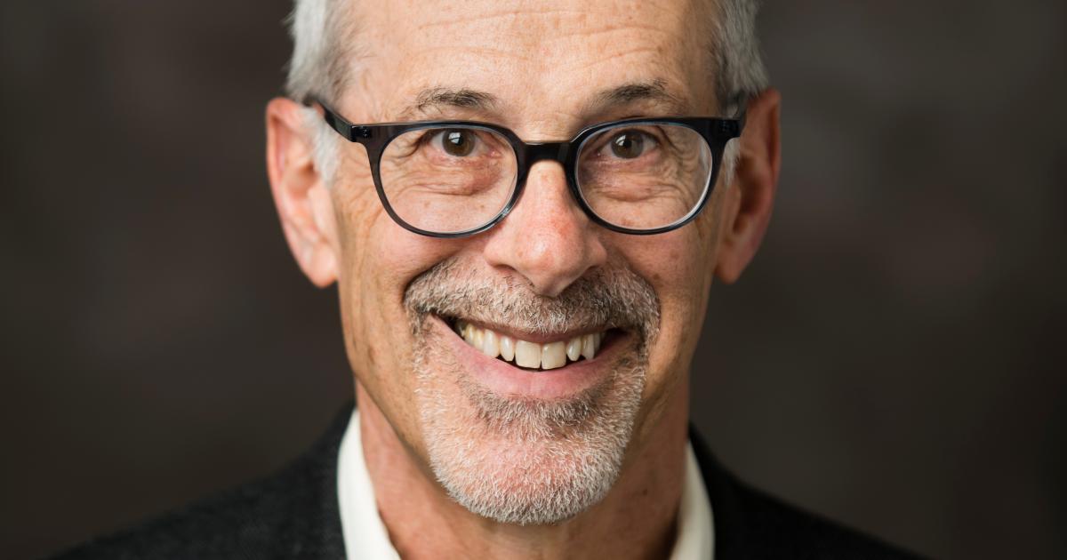 NIHF Inductee David Walt and the Invention of DNA Microarray